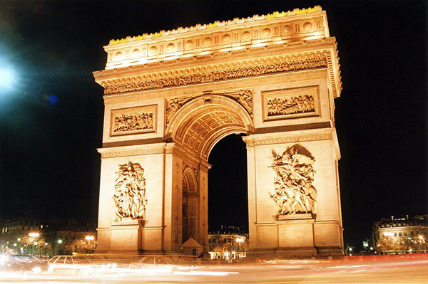 Don’t Know Where To Stay In Paris With A Baby? We Do! - For Travelista